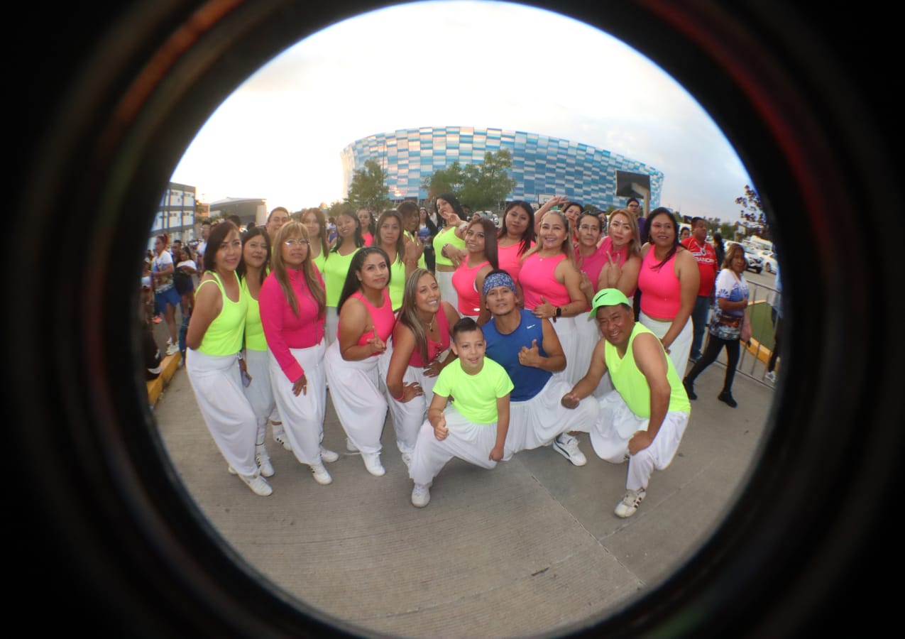 Zumba Fest reúne ritmo, ejercicio y alegría - En Linea Puebla
